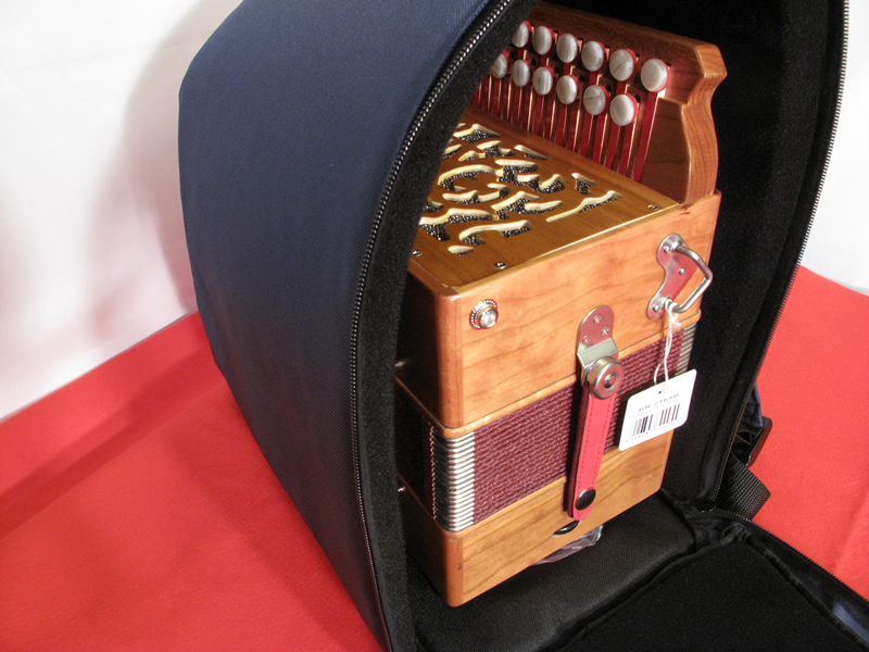 Soft side loading case for 8 bass accordion blue