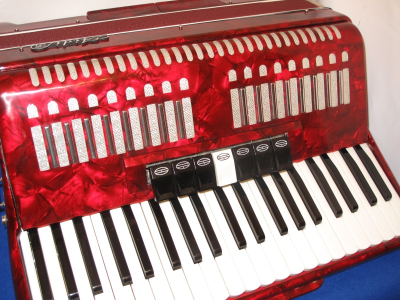 Aidi Accordion full size in red pearloid