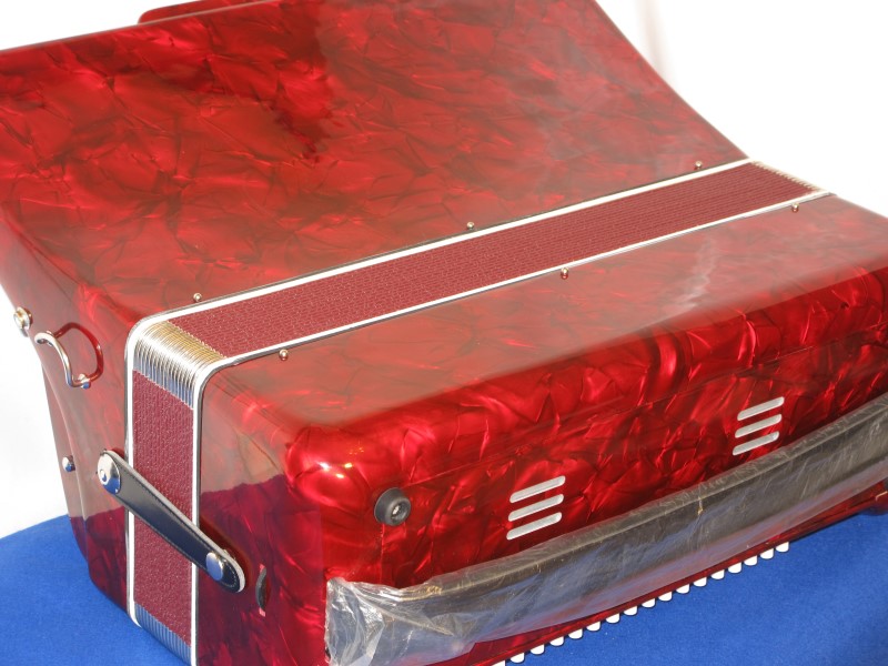 Aidi Accordion full size in red pearloid
